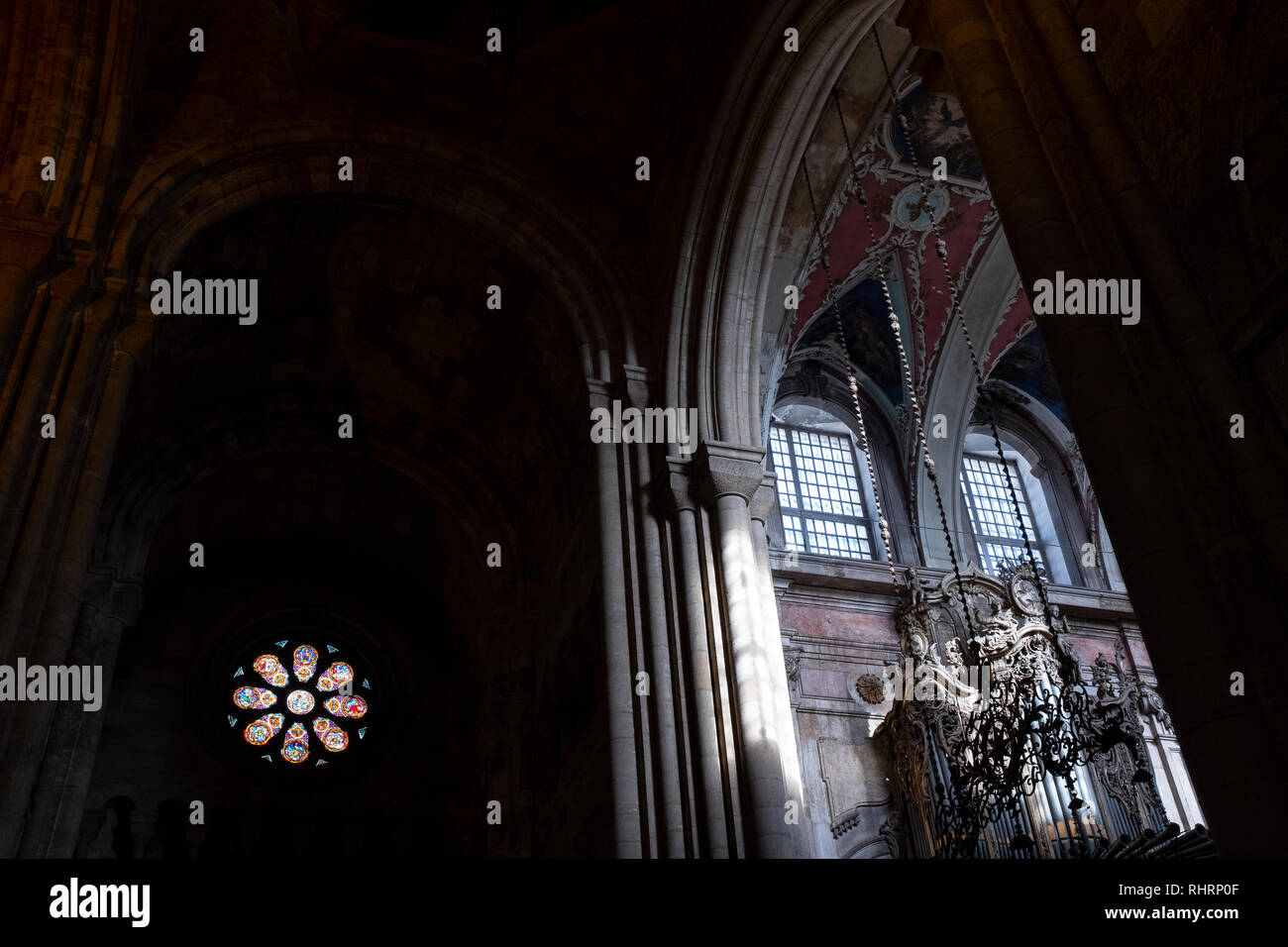 Lisbon Cathedral Interior Stained Glass Windows Arches and Dome Ceiling ...