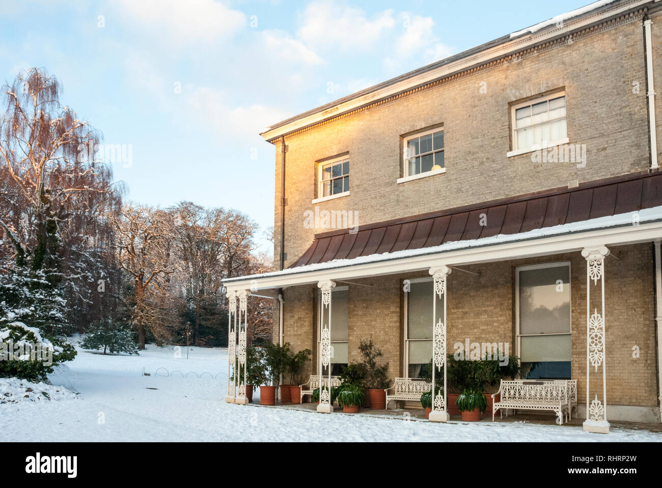 Wrought iron veranda hi-res stock photography and images - Alamy