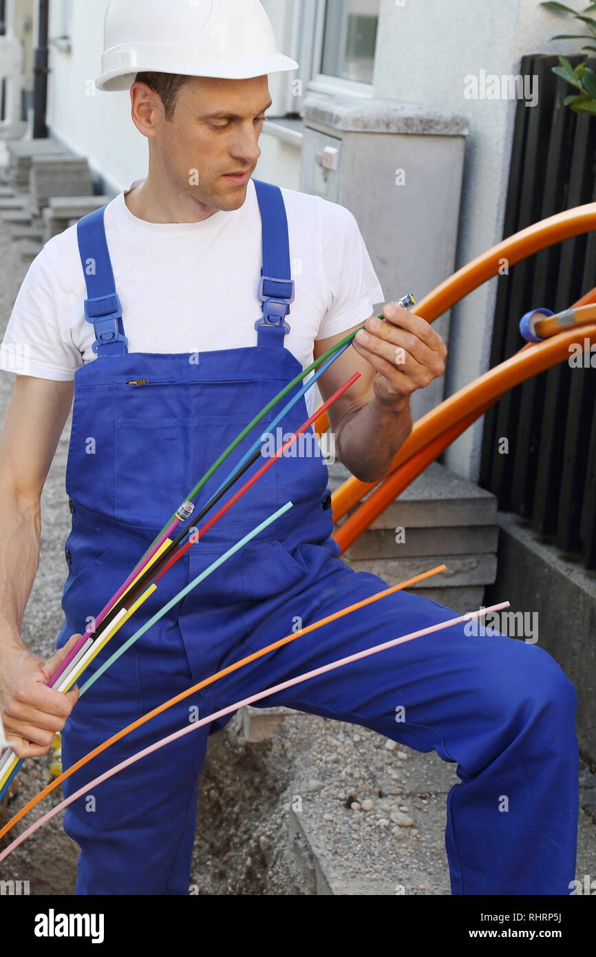 Fiber optic cable installation hi-res stock photography and images - Alamy