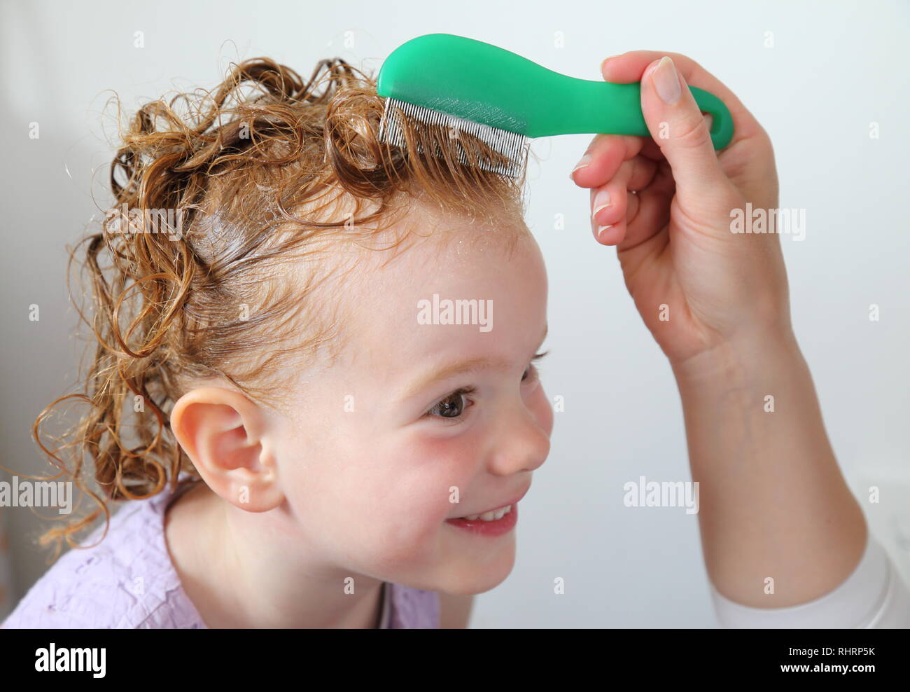 Itching in child hi-res stock photography and images - Alamy