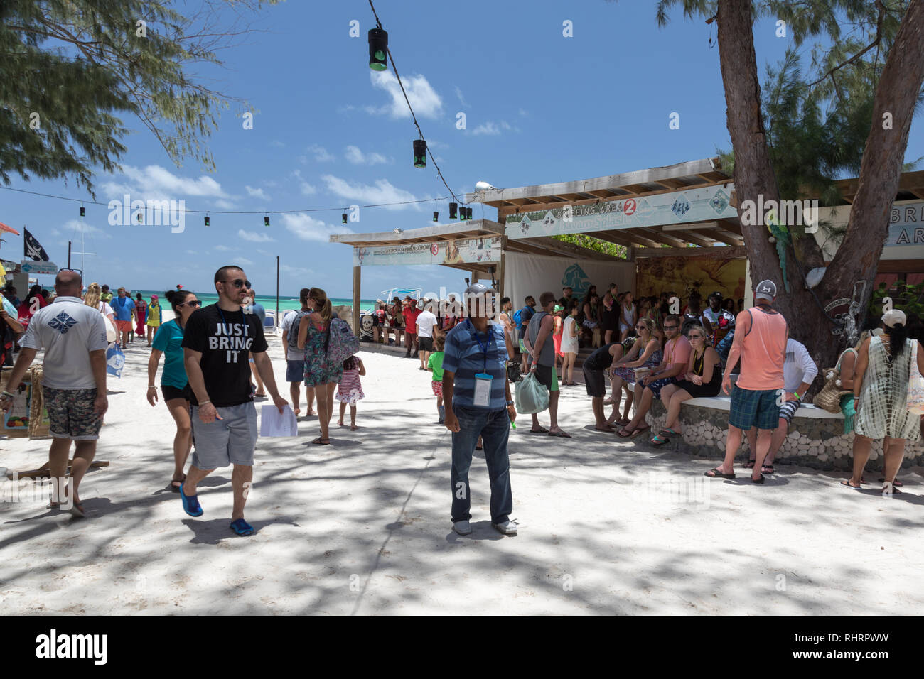 Crowd go hi-res stock photography and images - Alamy