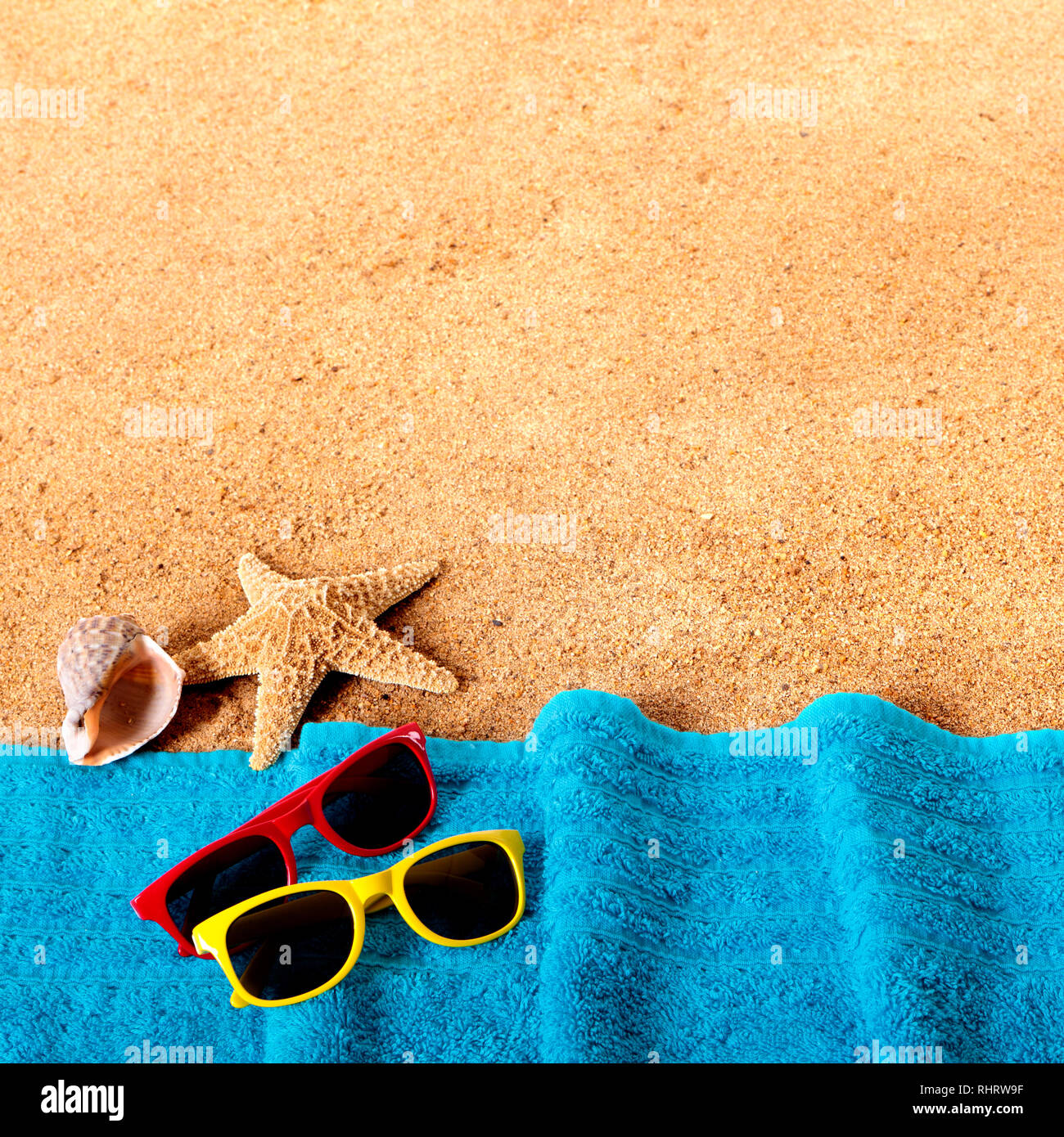 Beach background border with sunglasses, towel, starfish and seashells ...
