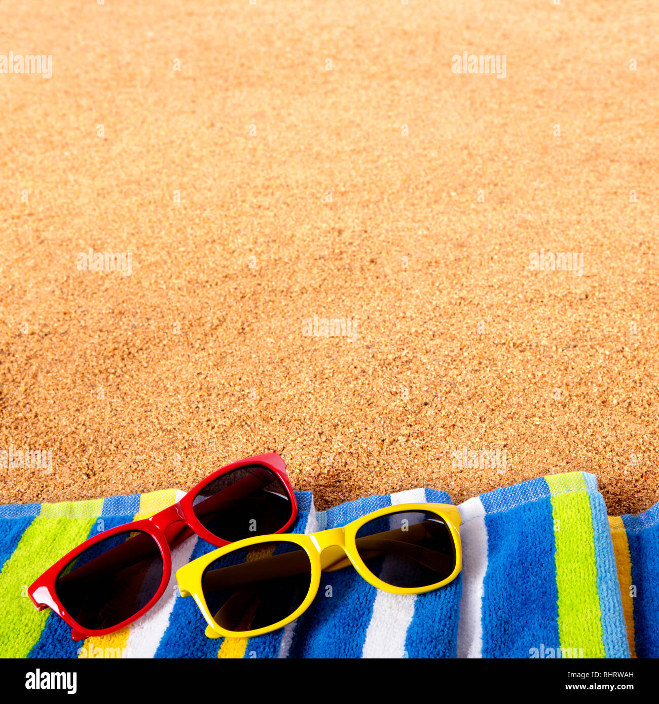 Beach border background sunglasses square format Stock Photo - Alamy