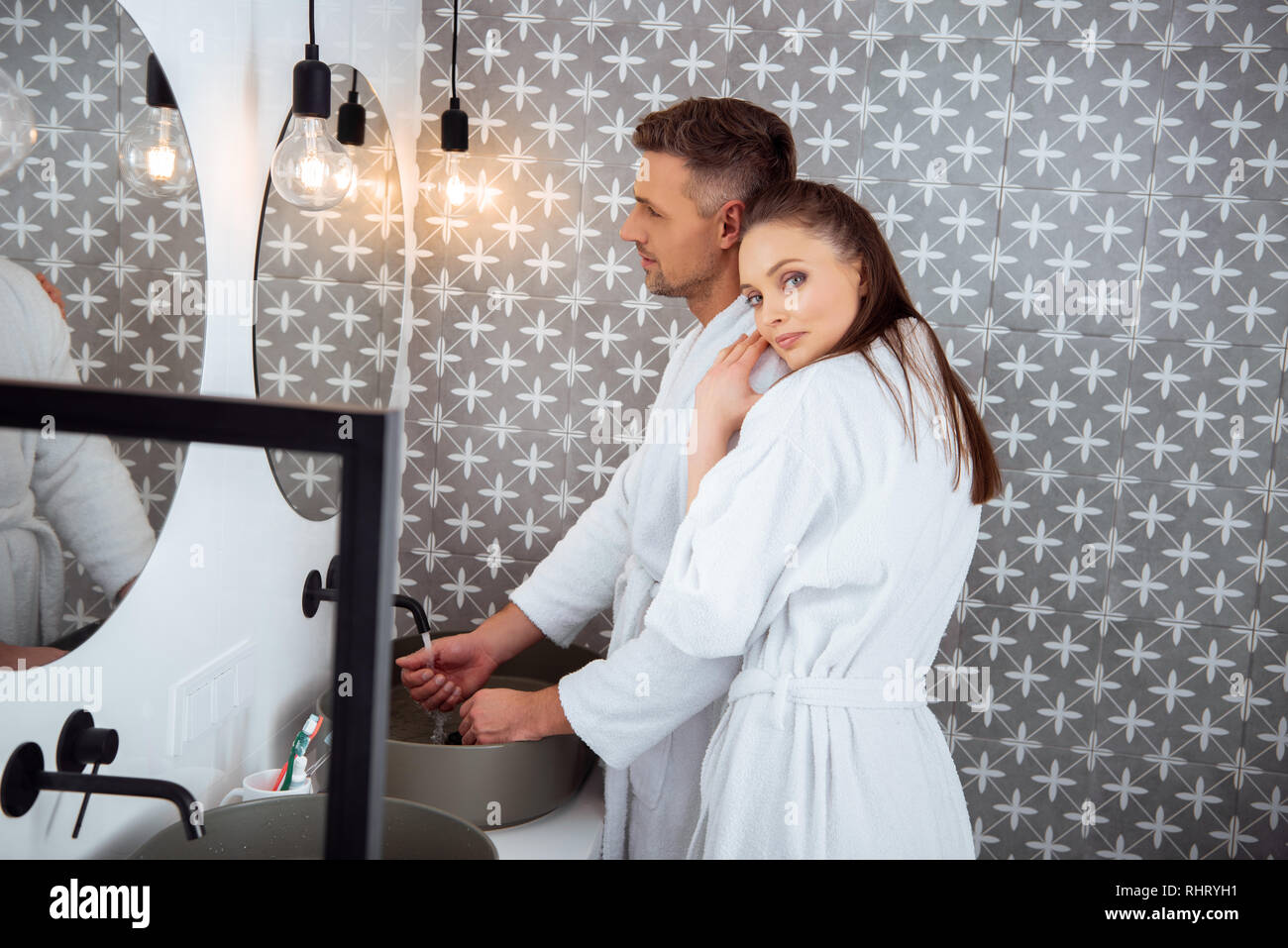 Man woman bath together hi-res stock photography and images - Alamy