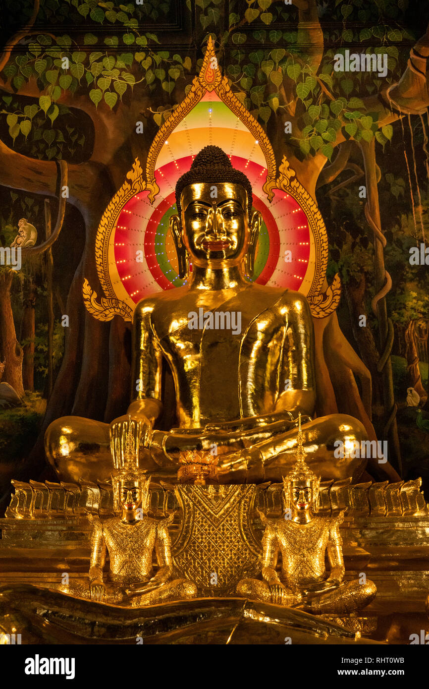 Cambodia, Phnom Penh, Wat Botum, inside Temple of Lotus Blossoms ...