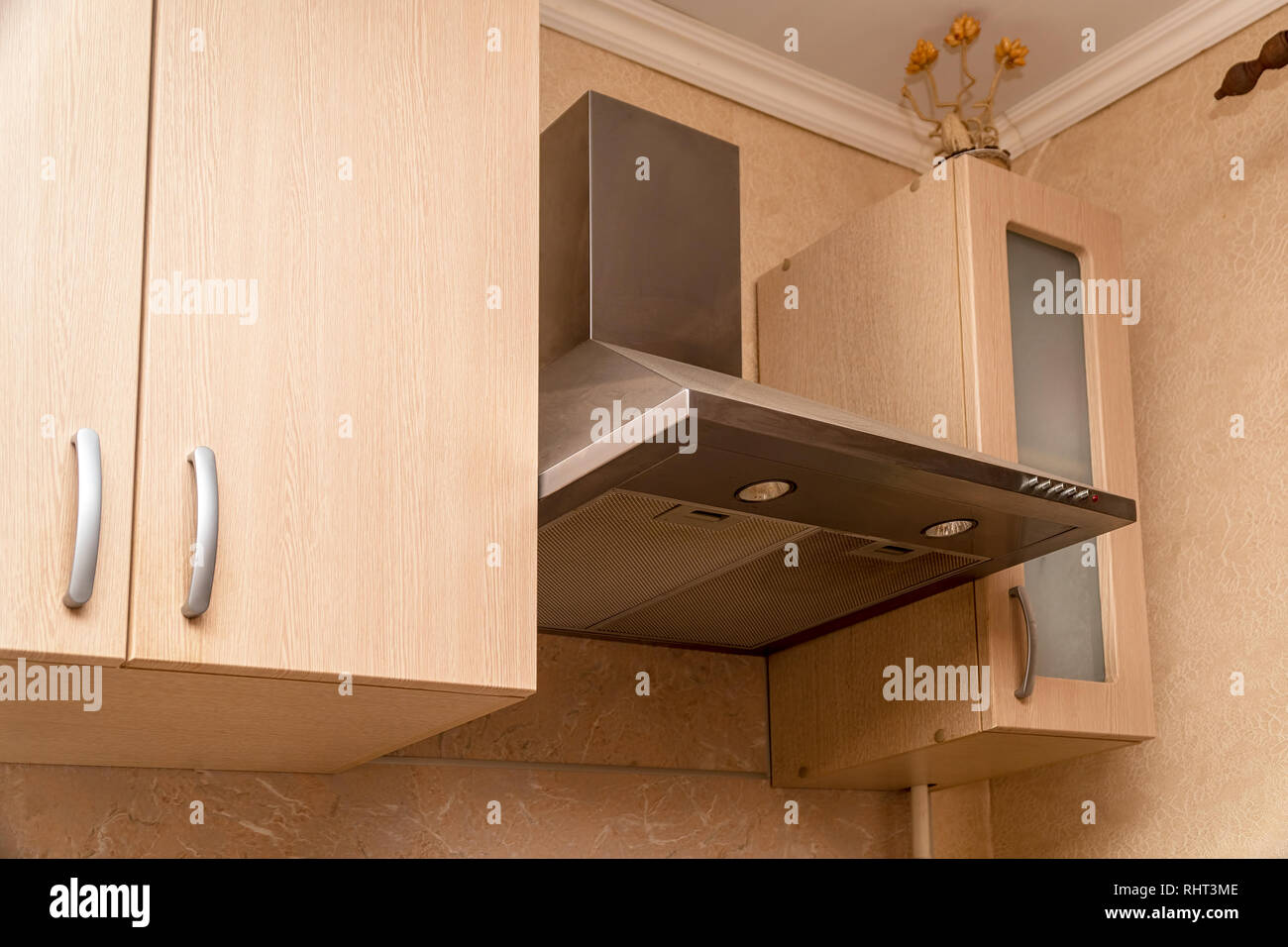 Rangehood cooking hi-res stock photography and images - Alamy