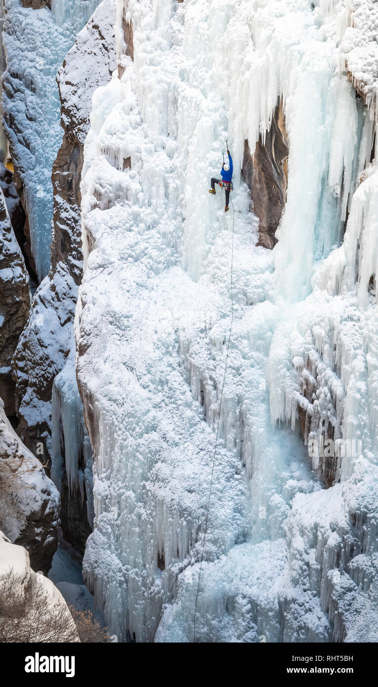Ice climber Kelly Cordes on a route in Ouray, Colorado Stock Photo - Alamy