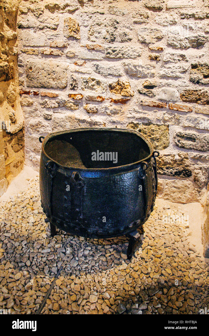 Traditional copper cauldron hi-res stock photography and images - Alamy