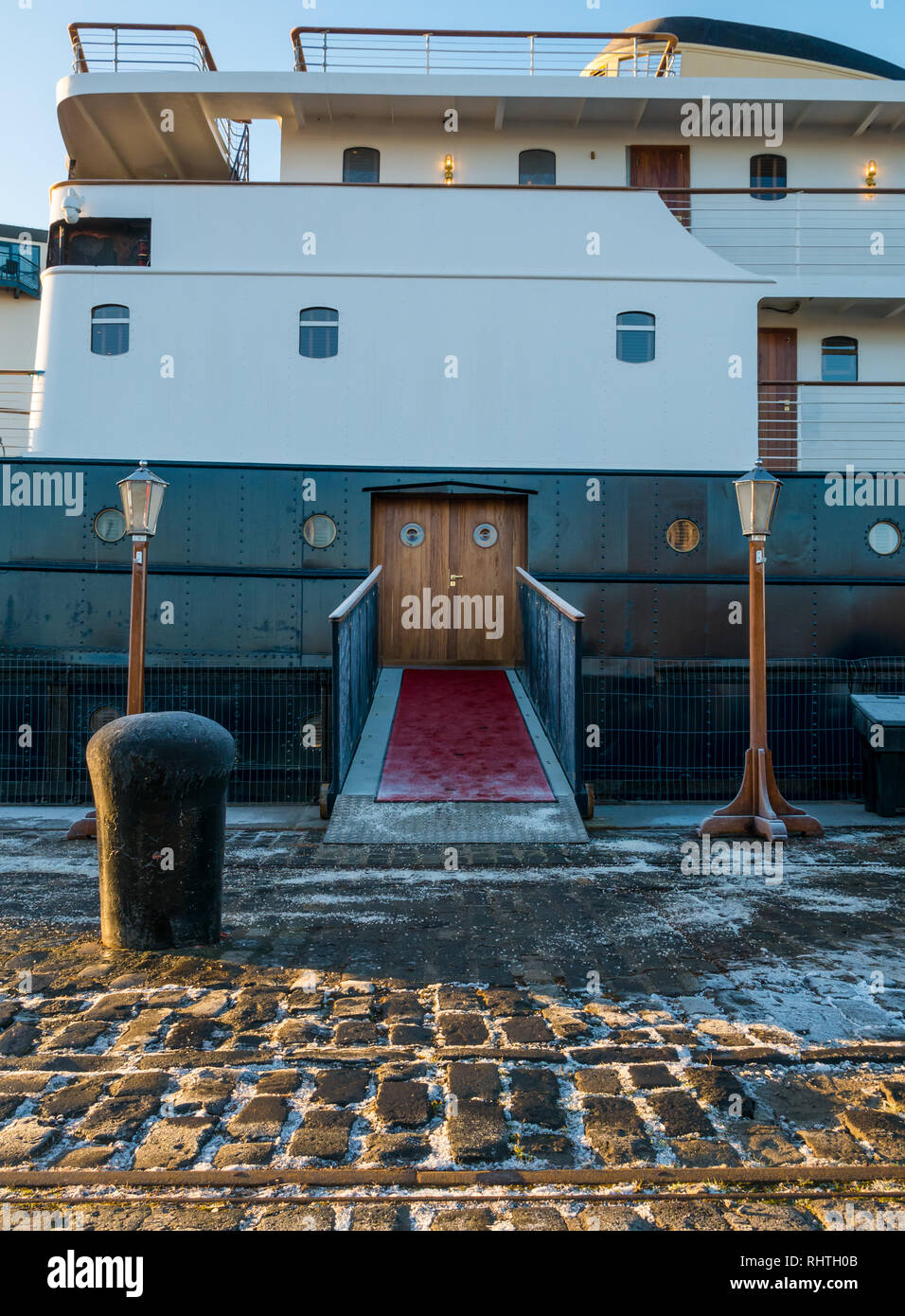 Edinburgh scotland hotel luxury hi-res stock photography and images - Alamy