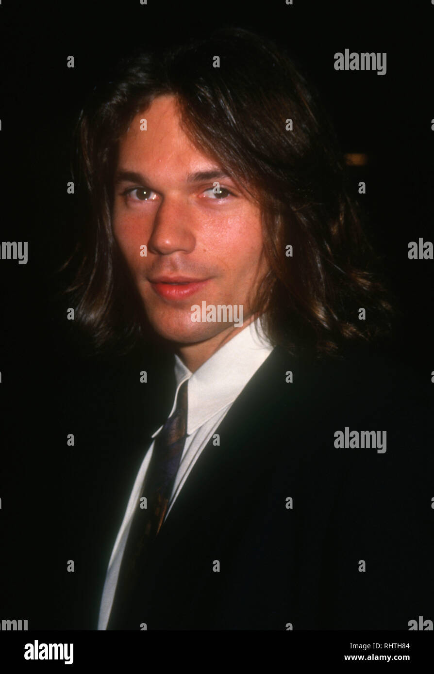 LOS ANGELES, CA - DECEMBER 8: Actor Eric Thal attends the 'Six Degrees ...