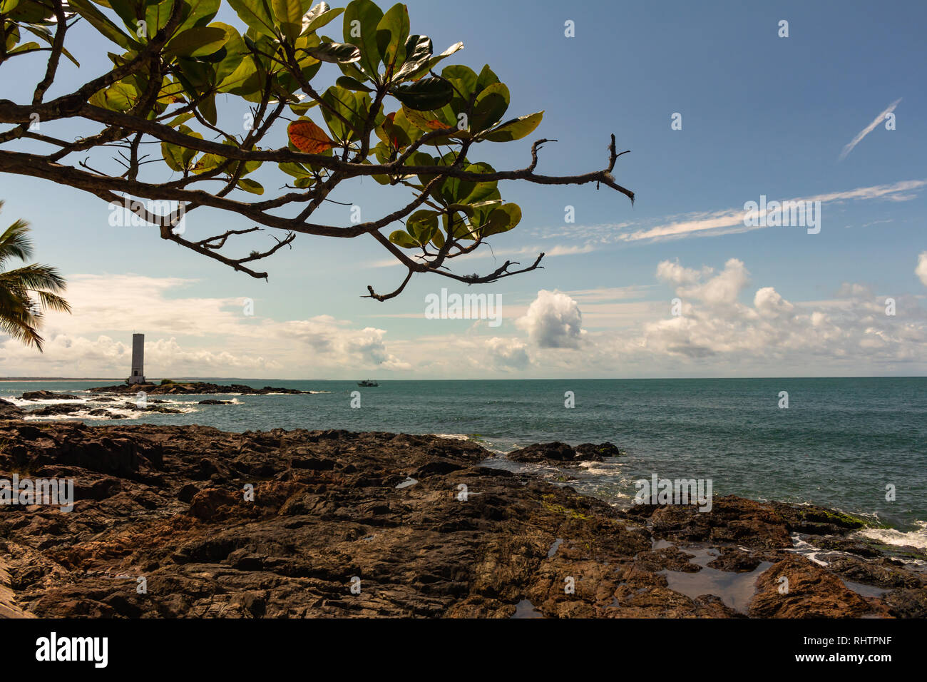 Lighthouse on the edge hi-res stock photography and images - Alamy