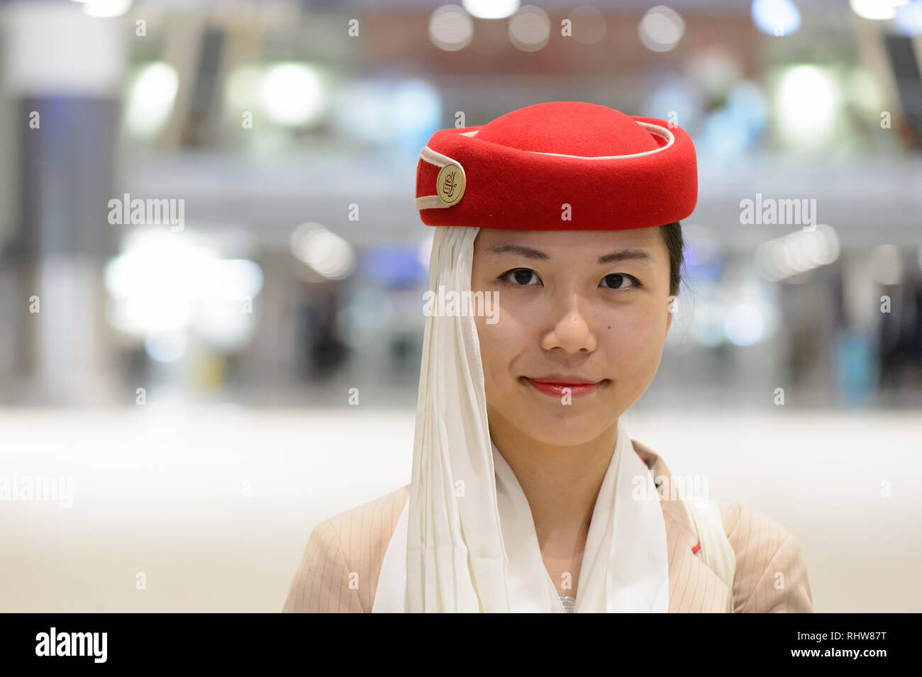 Emirates airline attendant hi-res stock photography and images - Alamy