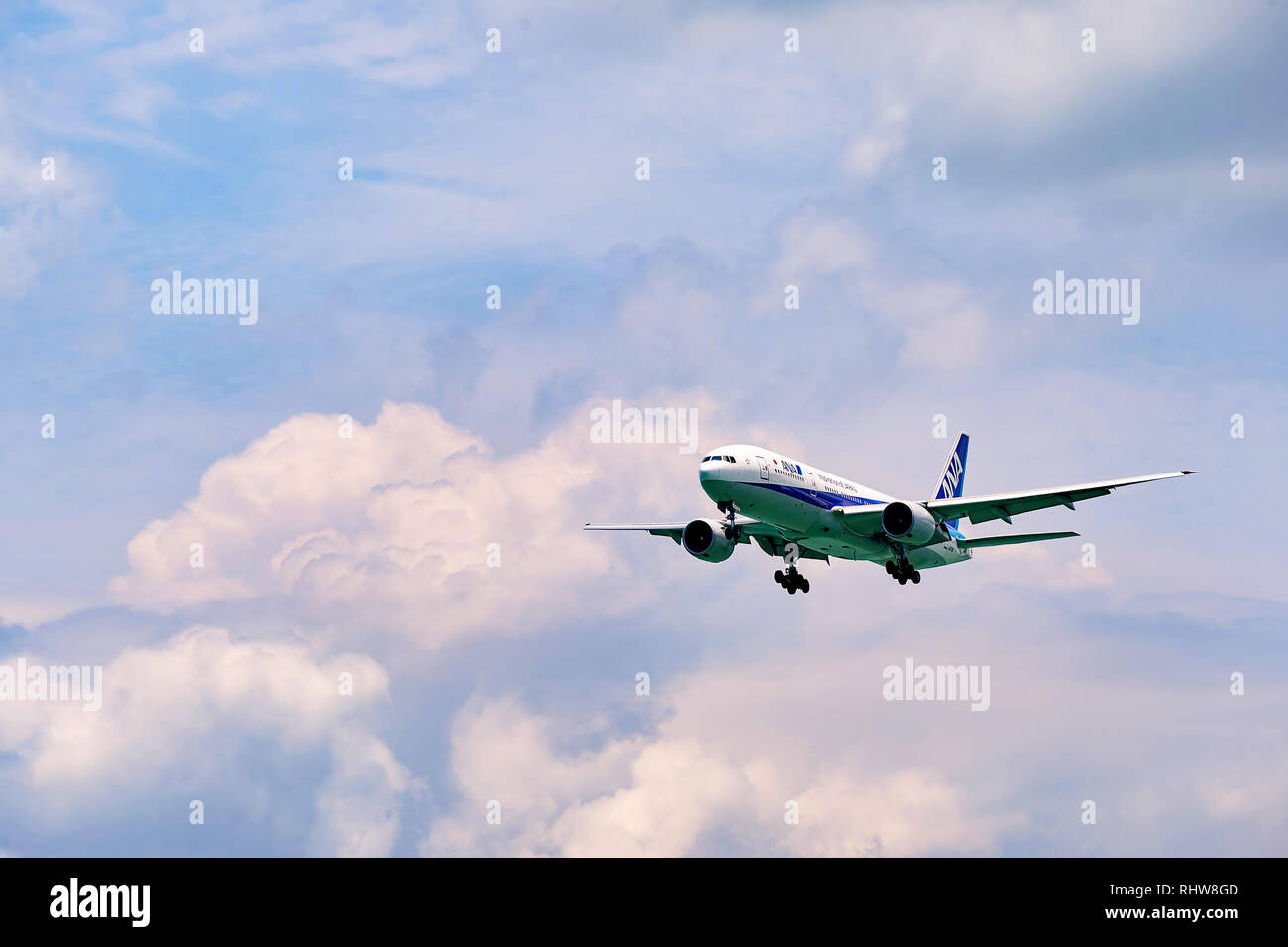 HONG KONG - JUNE 04, 2015: All Nippon Airways aircraft landing at Hong ...