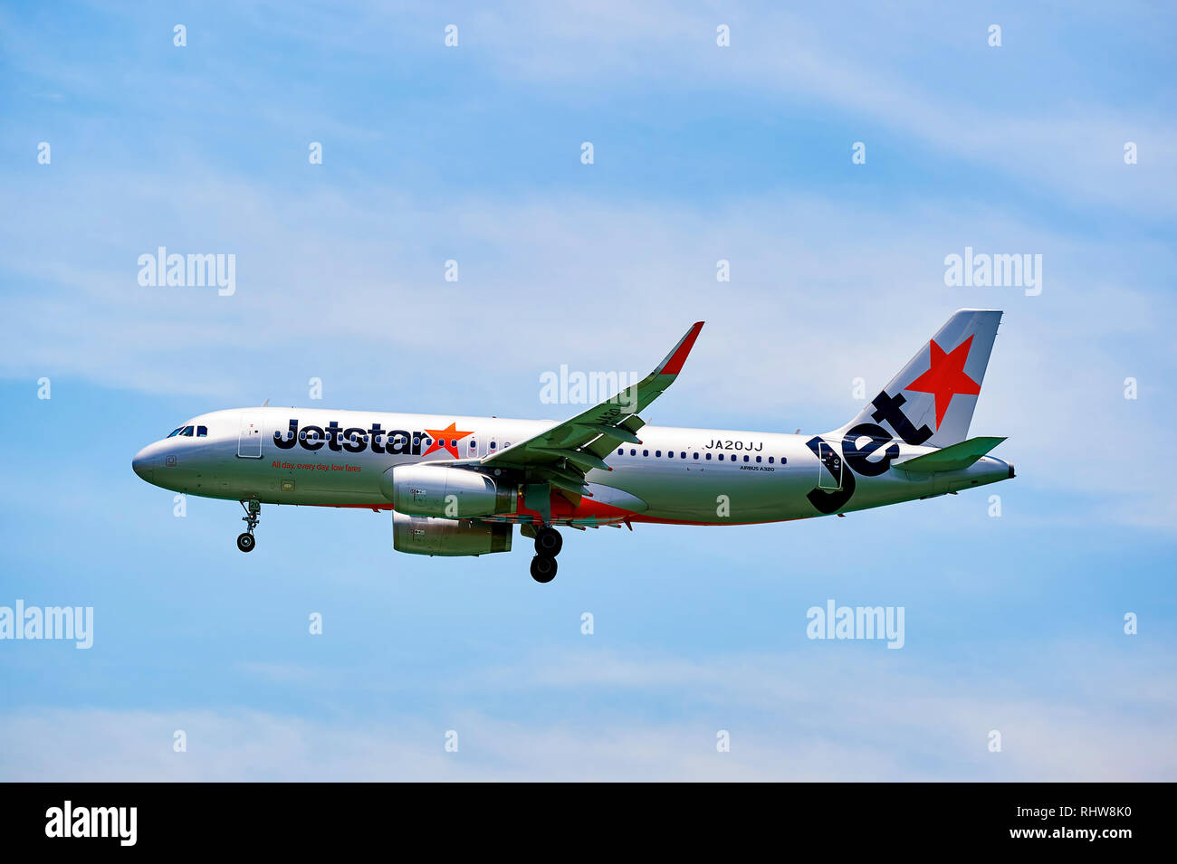 HONG KONG - JUNE 04, 2015: Jetstar aircraft landing at Hong Kong ...