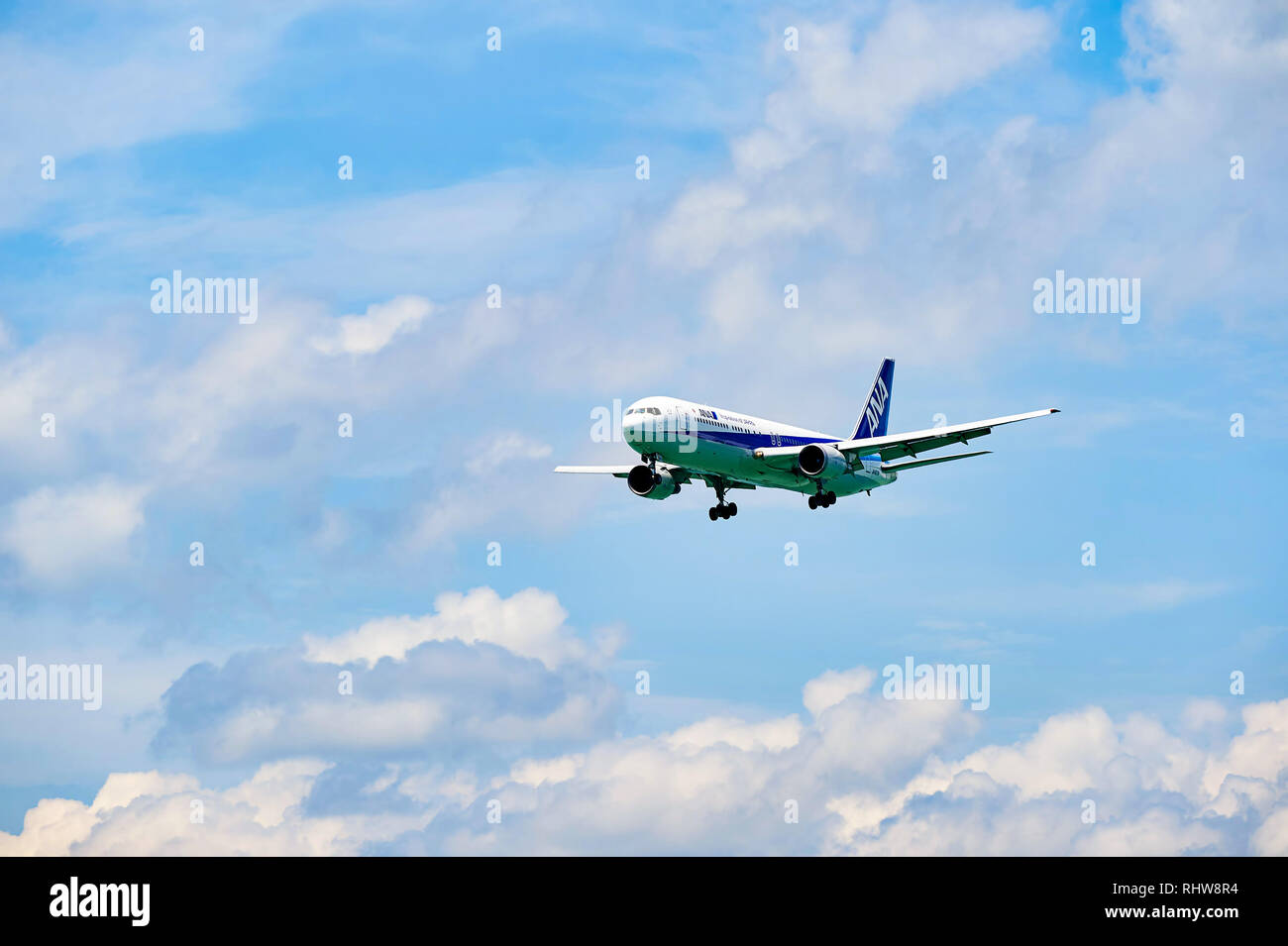 HONG KONG - JUNE 04, 2015: ANA aircraft landing at Hong Kong airport ...