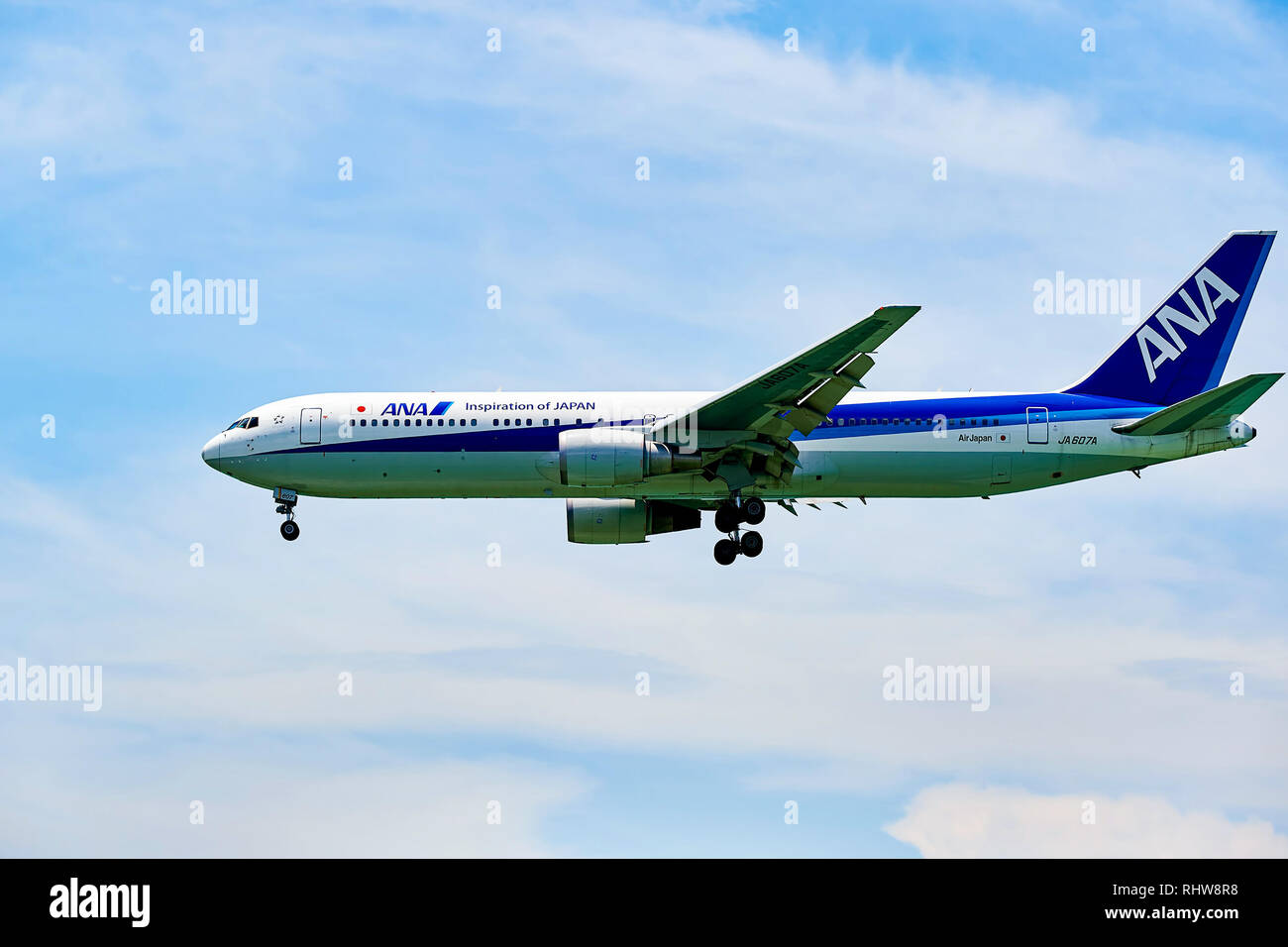 HONG KONG - JUNE 04, 2015: ANA aircraft landing at Hong Kong airport ...