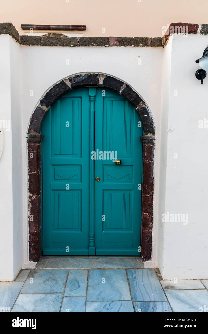 Santorini greece doorway house hi-res stock photography and images - Alamy