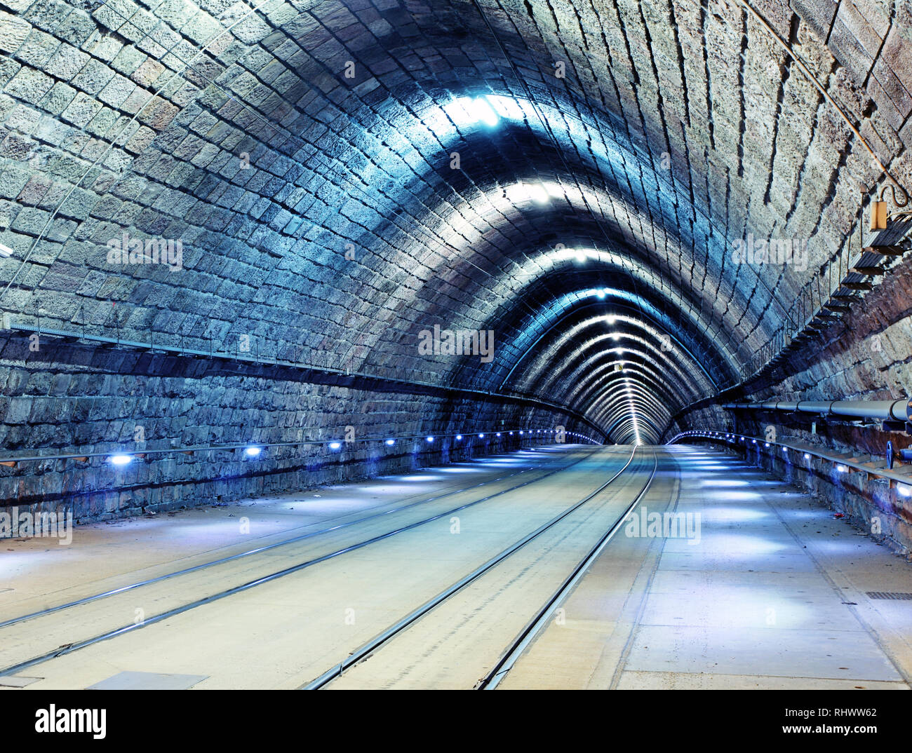 Railroad tunnel hi-res stock photography and images - Alamy
