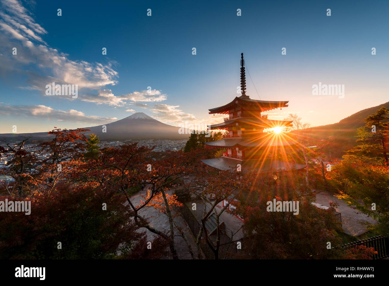 Rising sun japan fuji hi-res stock photography and images - Alamy