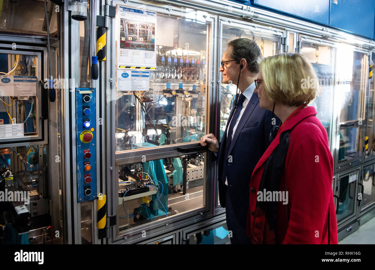 Gillette razor factory hi-res stock photography and images - Alamy