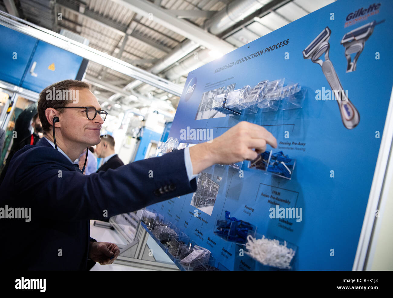 Gillette razor factory hi-res stock photography and images - Alamy