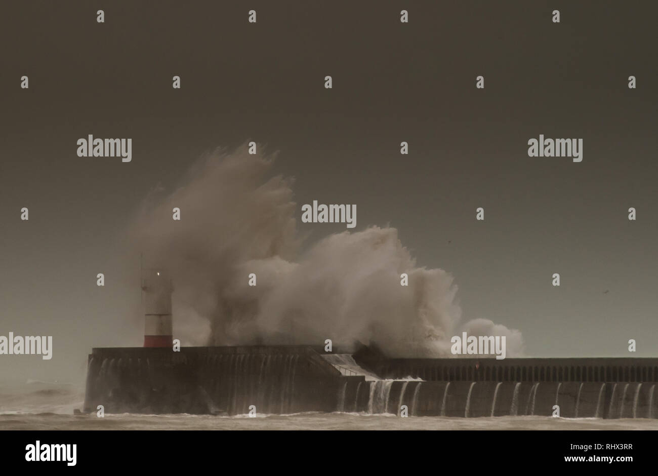 Uk weather wind hi-res stock photography and images - Alamy