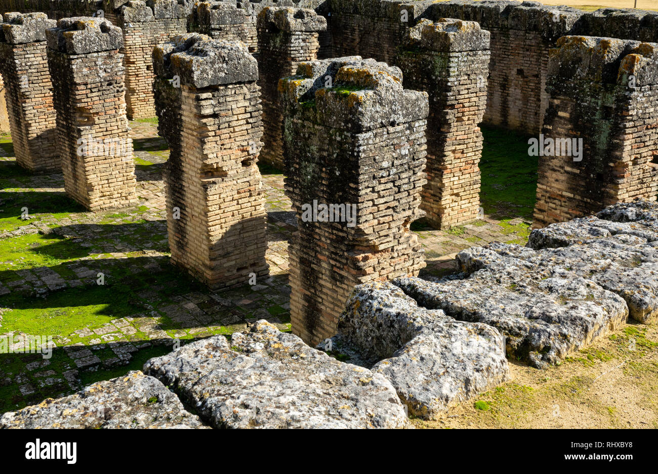 Pit grandstand hi-res stock photography and images - Alamy