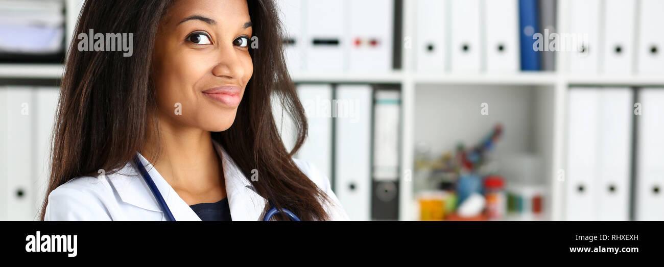 Beautiful black smiling female doctor portrait Stock Photo - Alamy Beautiful black smiling female doctor portrait Stock Photo - Alamy