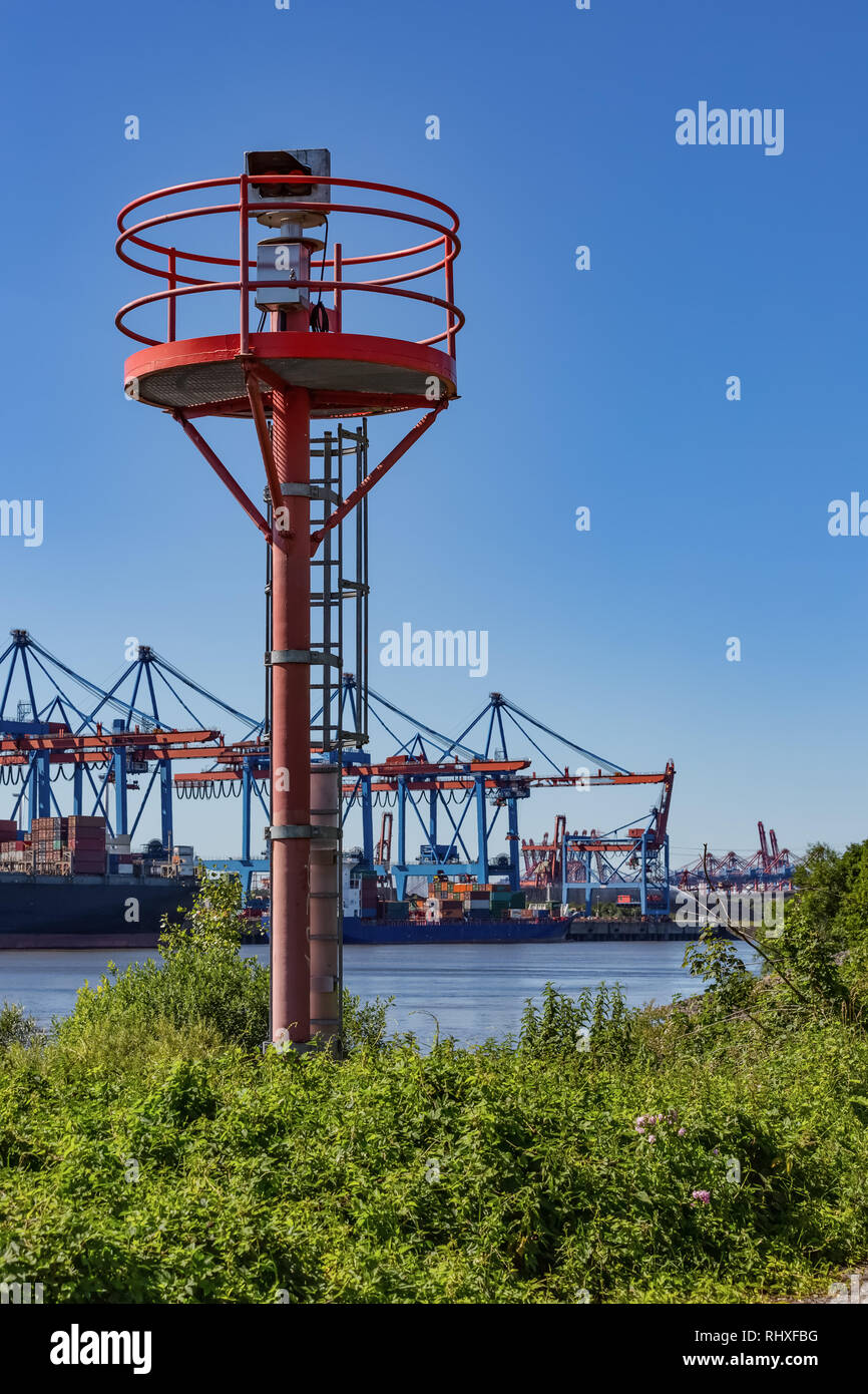 Container ship ladder hi-res stock photography and images - Alamy