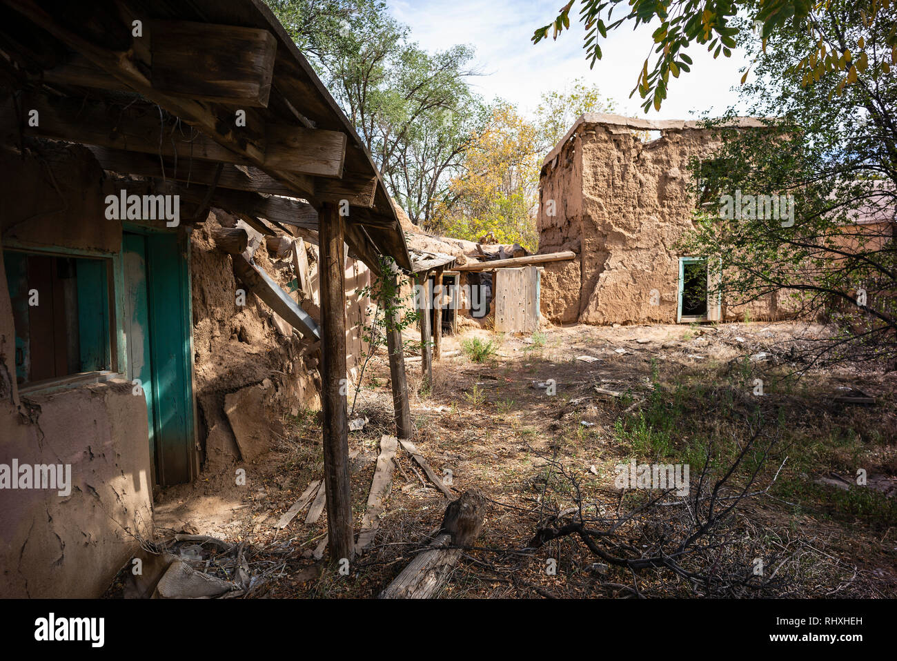 Texture of the old adobe walls hi-res stock photography and images - Alamy