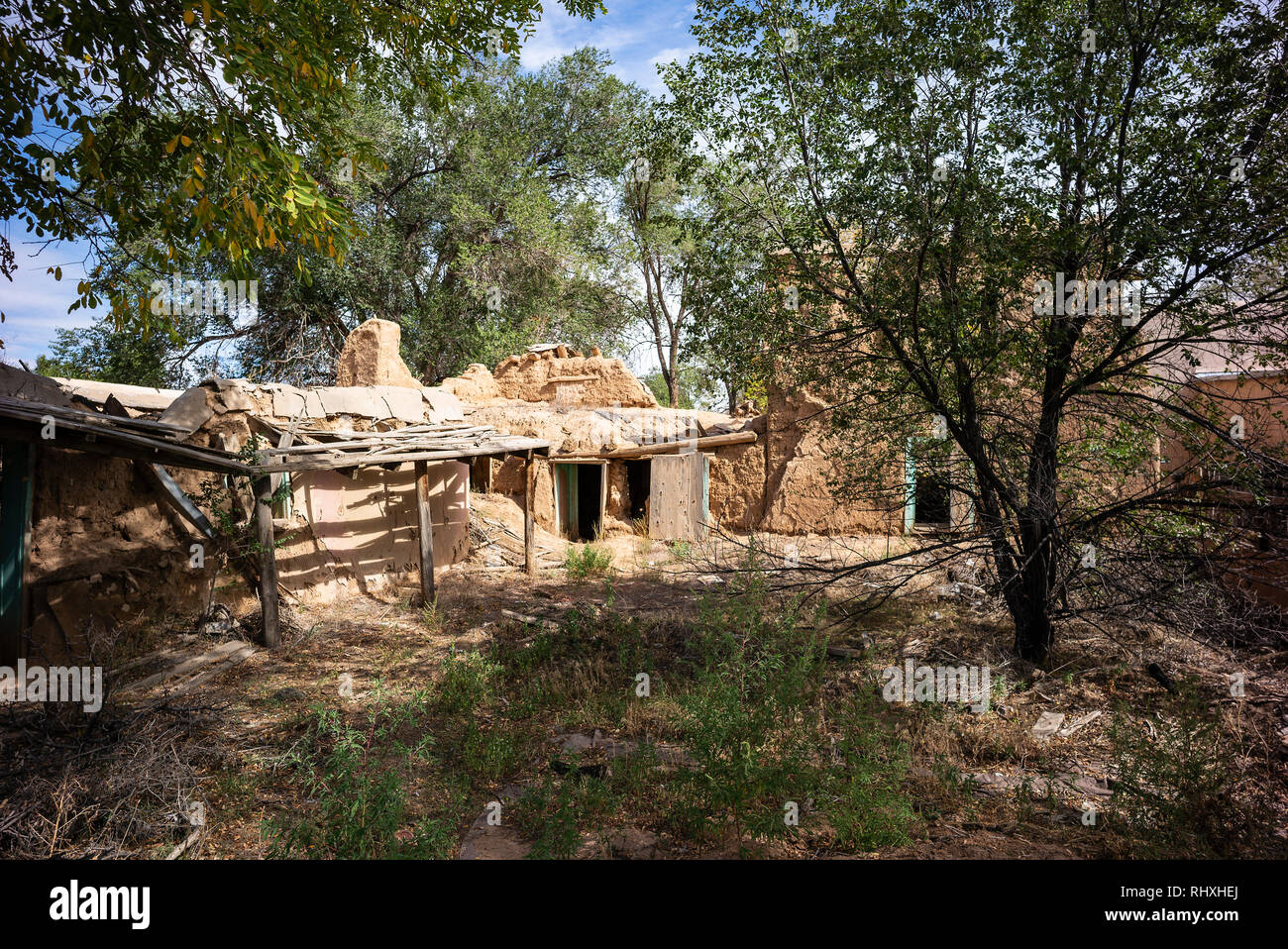 Texture of the old adobe walls hi-res stock photography and images - Alamy