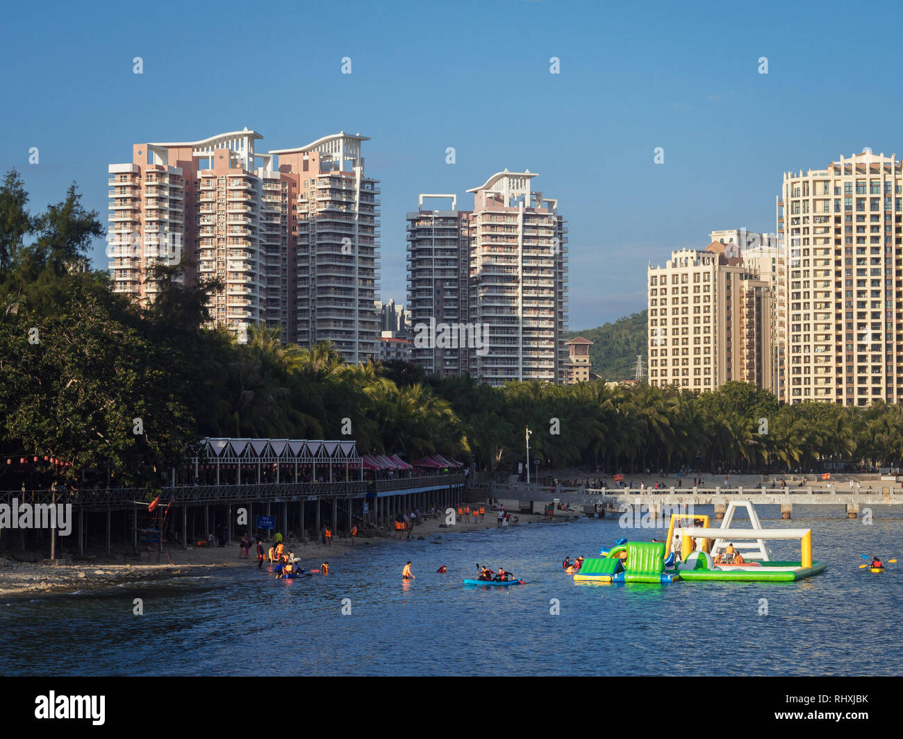 Sea shore resort hi-res stock photography and images - Alamy