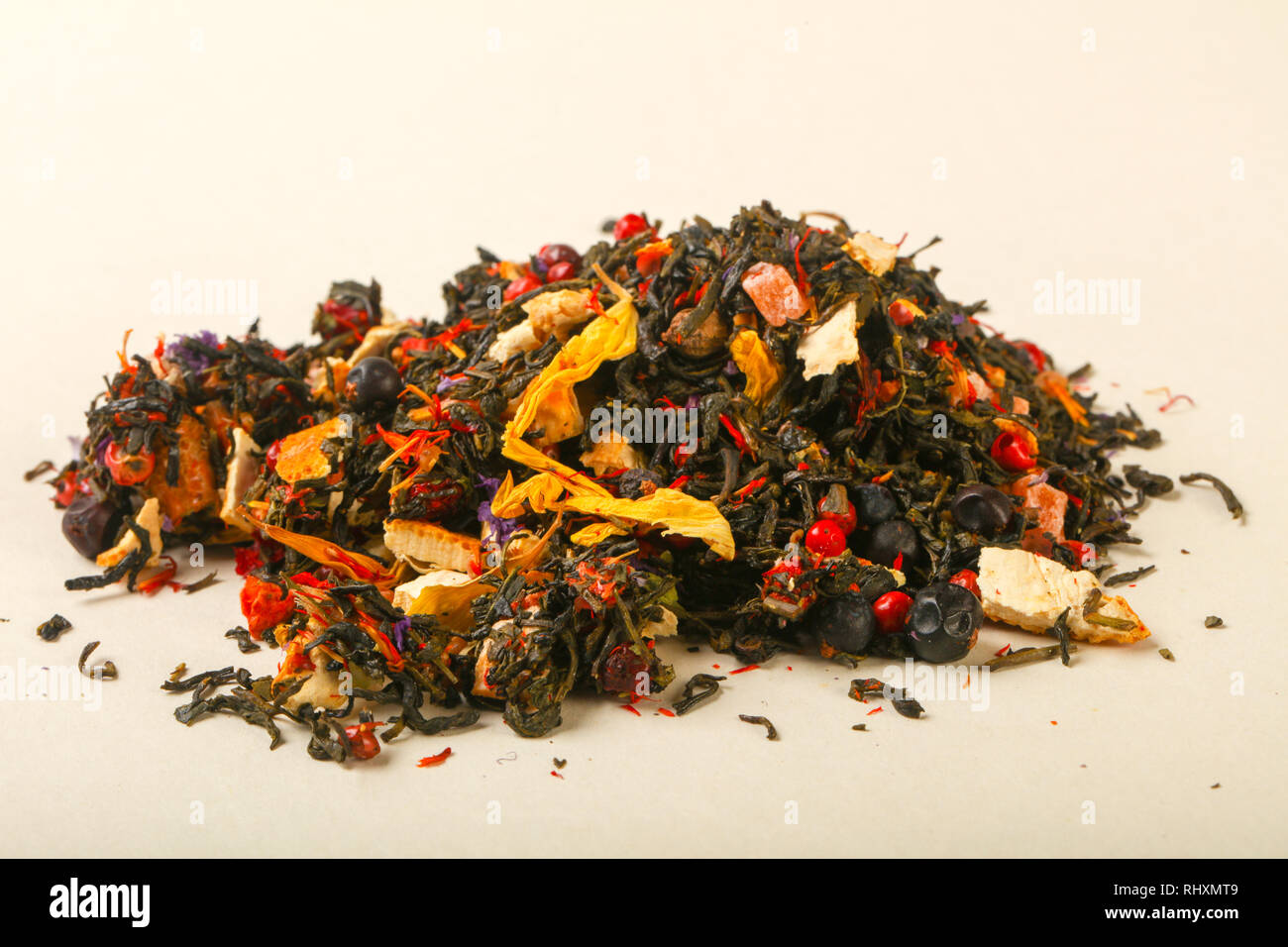 Aroma tea heap with fruit, berries and herbs Stock Photo - Alamy