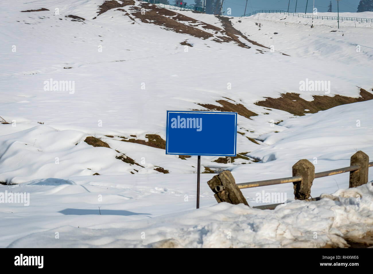 Direction sign board and empty sign board hi-res stock photography and ...