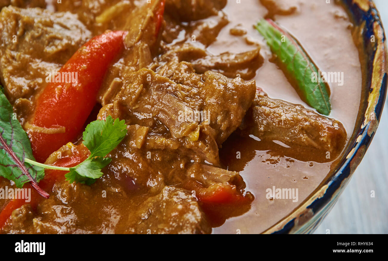 Dum Pukht Gosht - slow-cooked Afghani mutton Stock Photo - Alamy