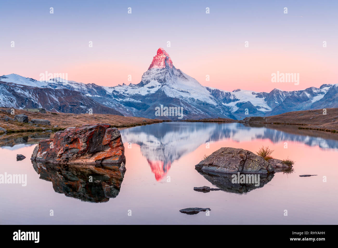 Matterhorn mountain lake sunrise hi-res stock photography and images ...