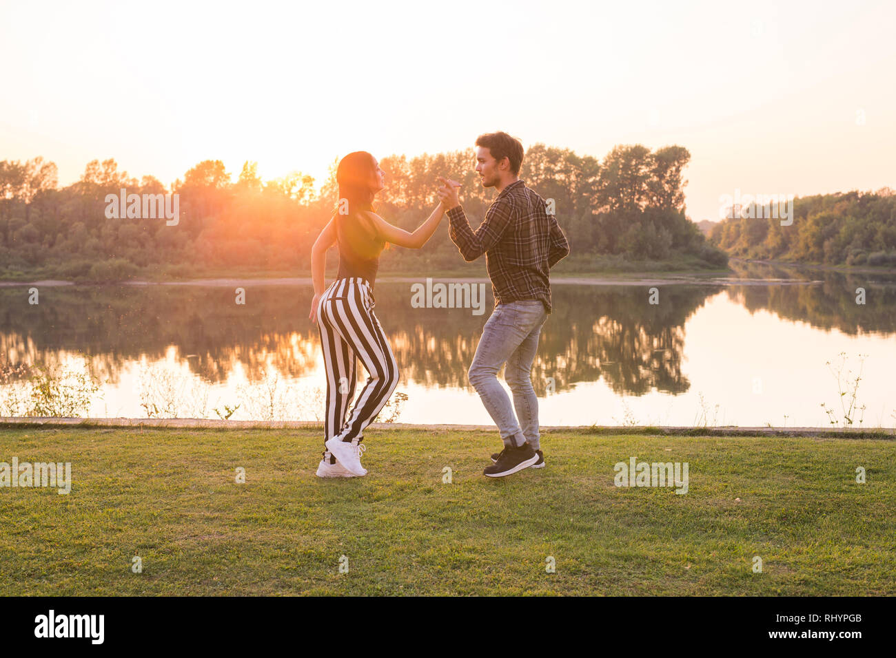 Merengue dance hi-res stock photography and images - Alamy