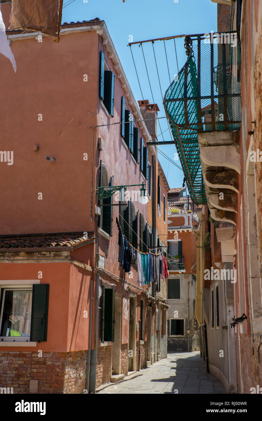 Buildings in the Castello district, Venice, Italy Stock Photo - Alamy