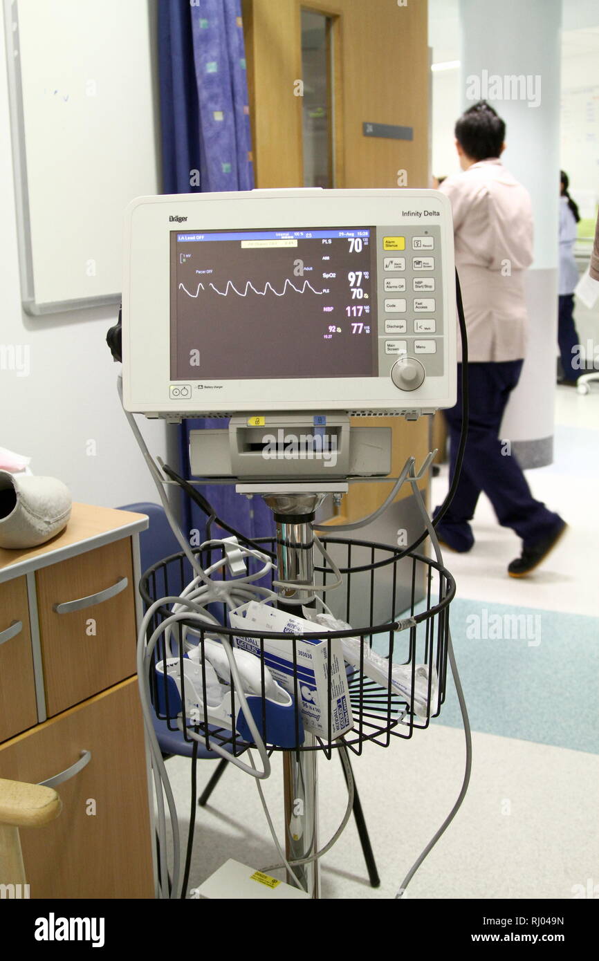 Nhs health and social care hi-res stock photography and images - Alamy