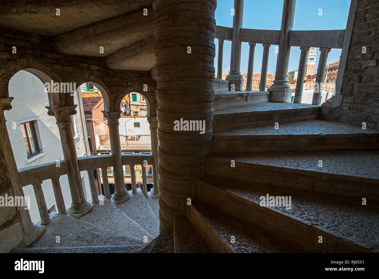 Palazzo Contarini del Bovolo staircase, Venice, Italy Stock Photo - Alamy
