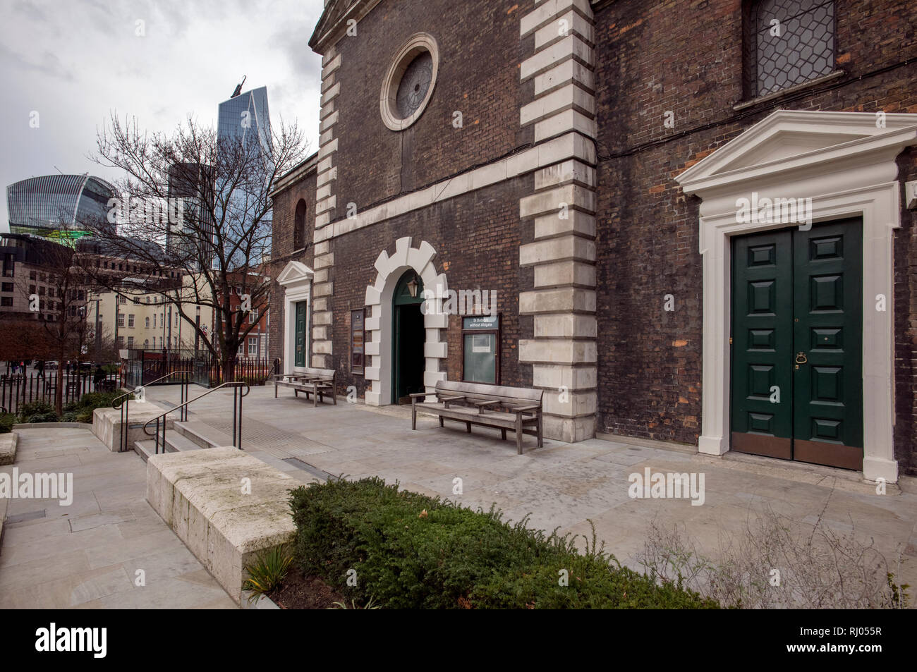 St botolph’s aldgate hi-res stock photography and images - Alamy