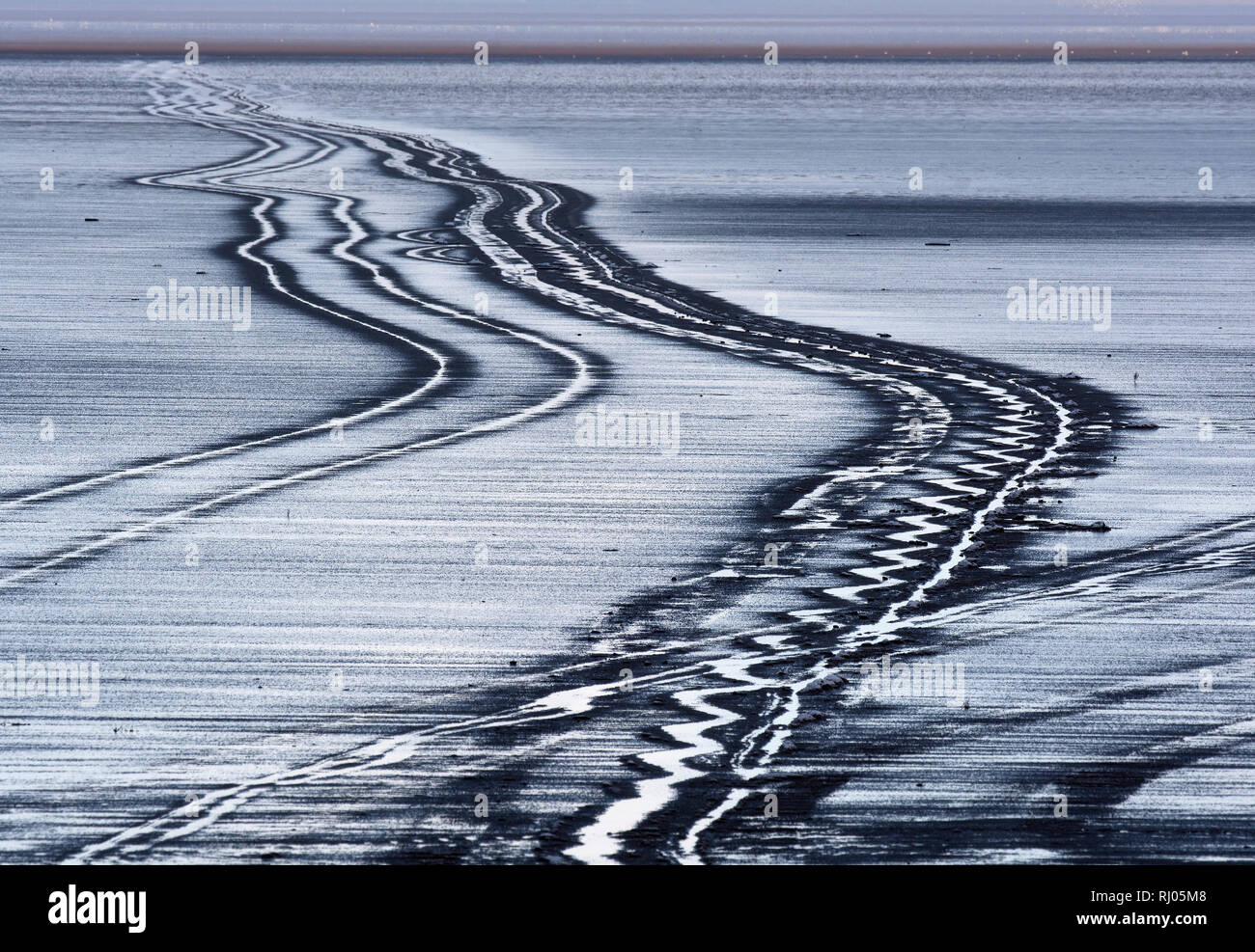 Empty tyre hi-res stock photography and images - Alamy