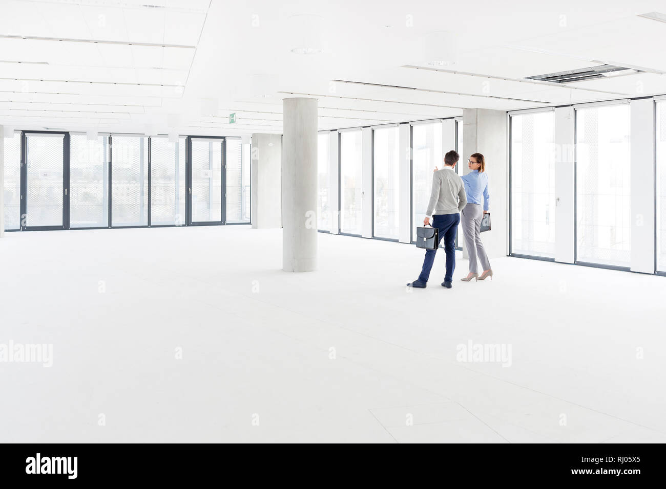 Empty workspace hi-res stock photography and images - Alamy