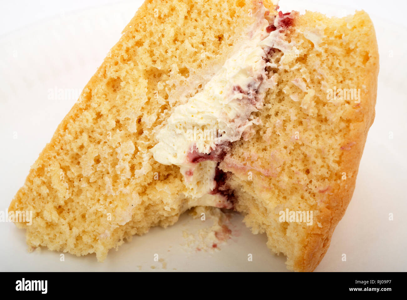 Victoria sponge cake hi-res stock photography and images - Alamy