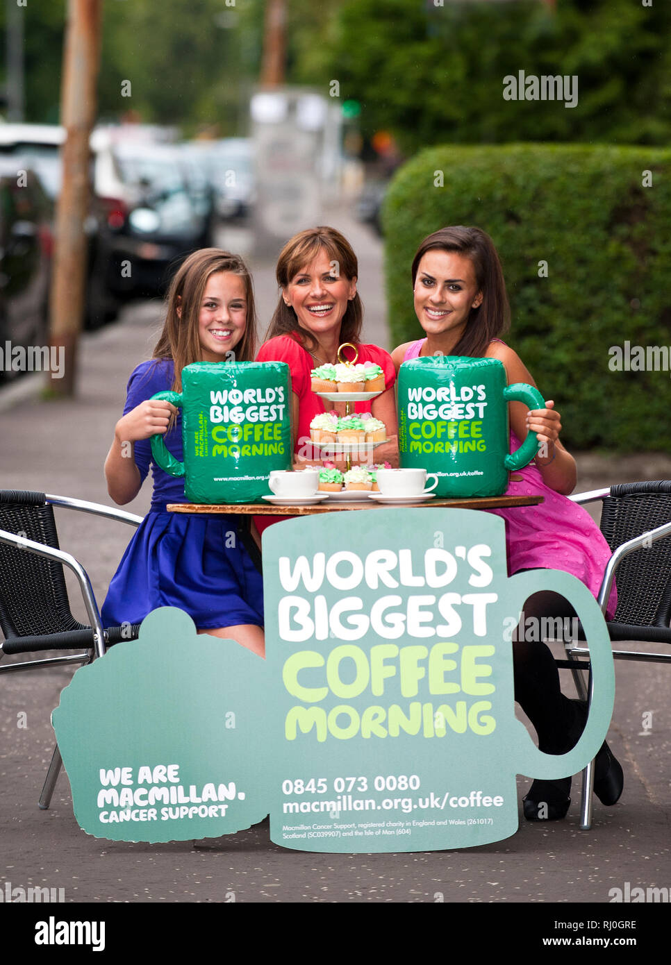 Tv personality Carol Smillie joined her daughters for coffee and ...