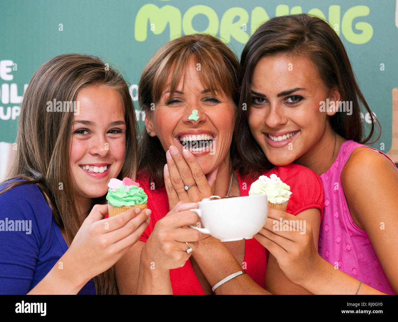 Tv personality Carol Smillie joined her daughters for coffee and ...