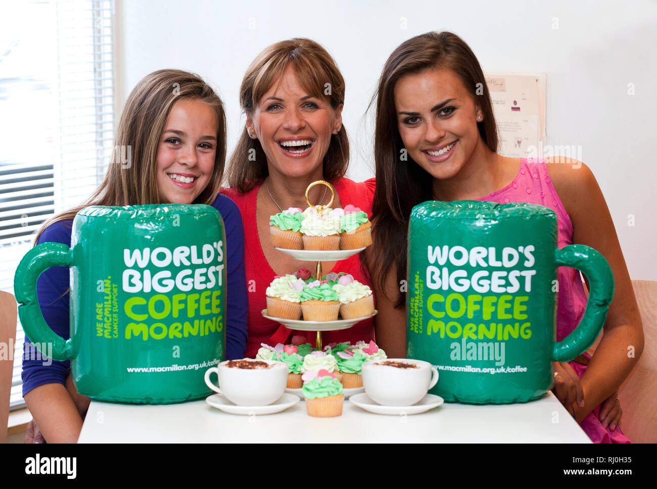 Tv personality Carol Smillie joined her daughters for coffee and ...