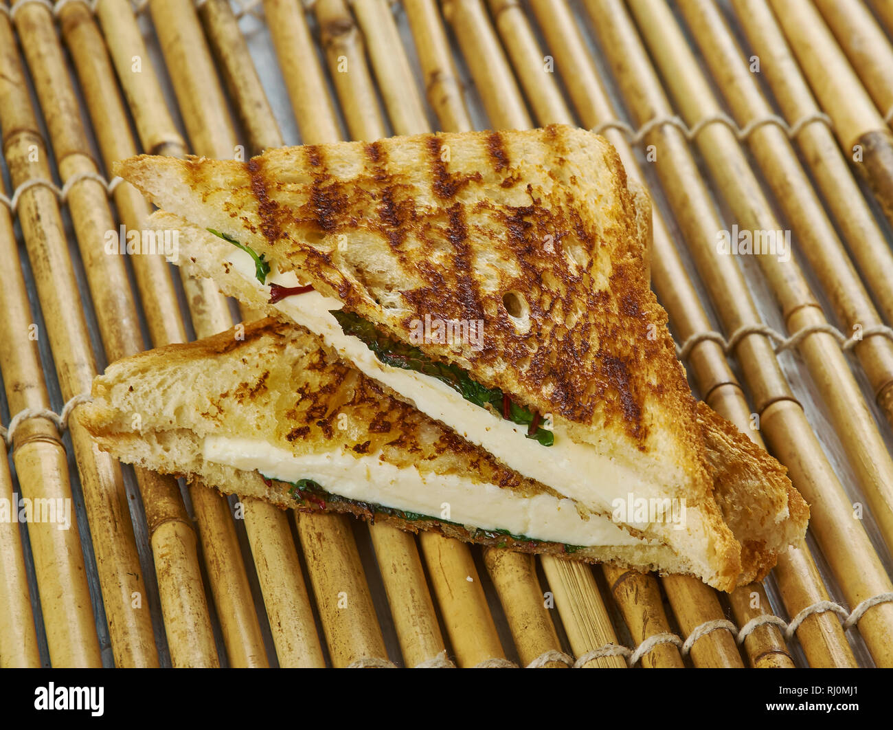 Paneer sandwich hi-res stock photography and images - Alamy