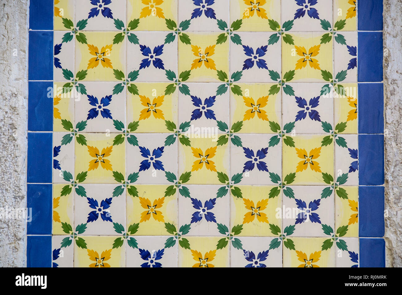 Portuguese ceramics hi-res stock photography and images - Alamy
