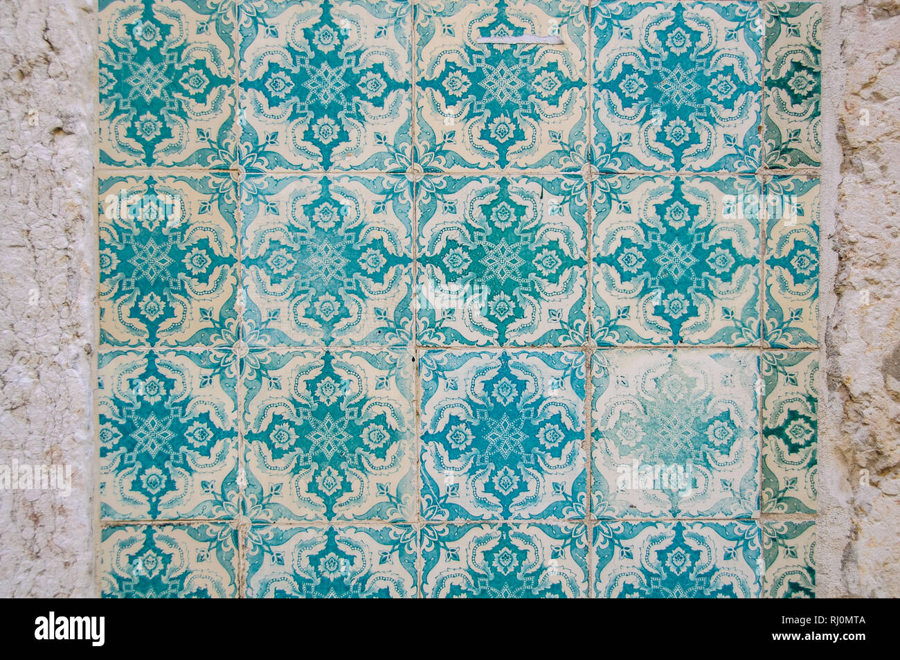 Portuguese ceramics hi-res stock photography and images - Alamy